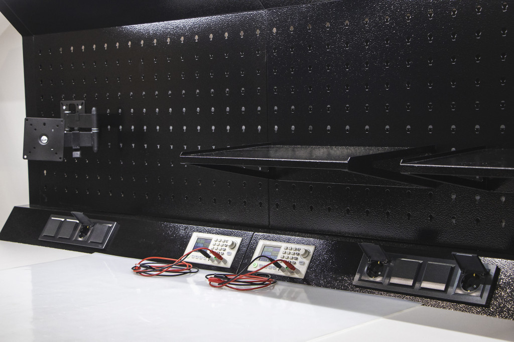 MS570 Workbench for Automotive Electronics Repair | MSG Equipment